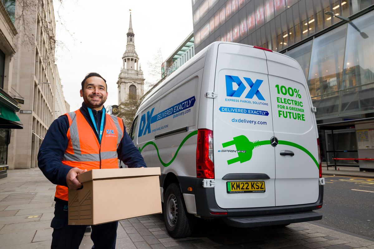 Parcel Delivery Services UK & Global | DX
